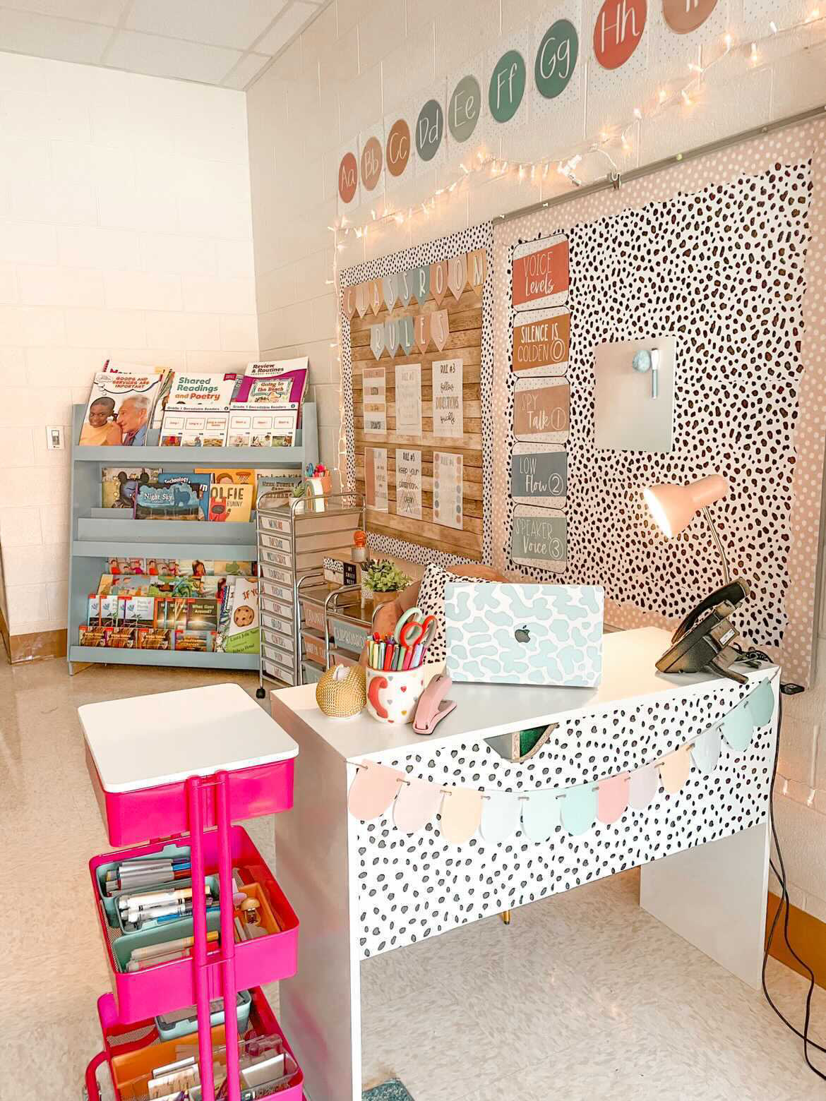 Modern Calm Classroom Decor Inspiration - Shayna Vohs
