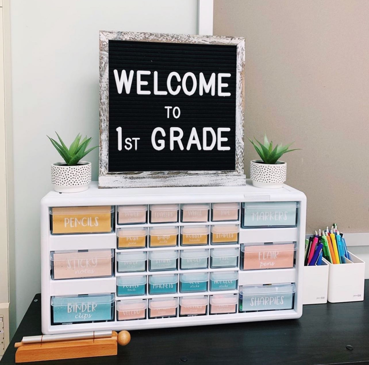 7 Tips for Creating a Cozy & Welcoming Classroom - Shayna Vohs